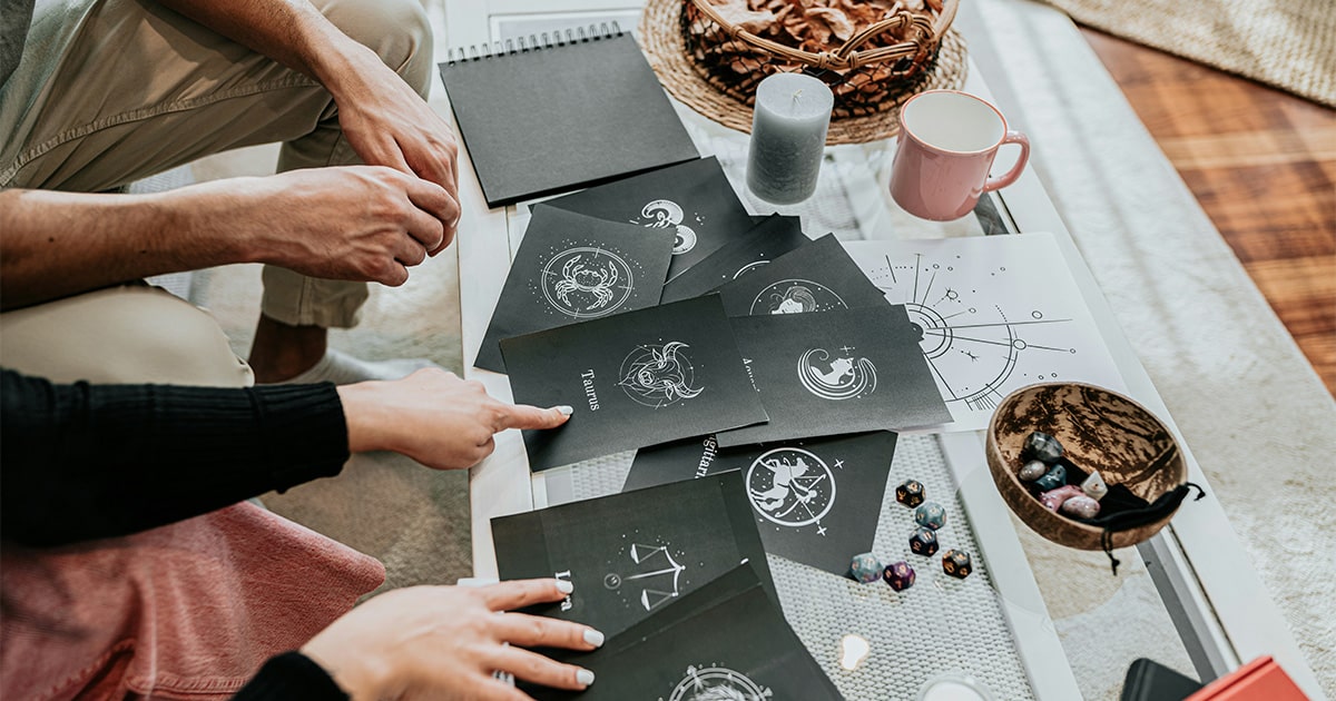 Understanding the Meaning of Conjunctions in Astrology - TTAROTT.com