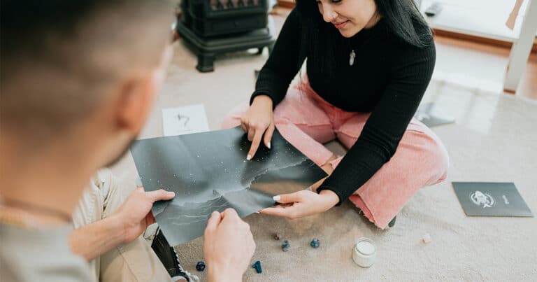 Understanding the Yod in Astrology: A Comprehensive Guide - TTAROTT.com